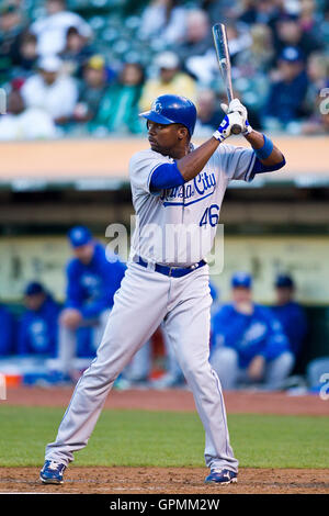Kansas City Royals second baseman Michael Massey throws to first base ...