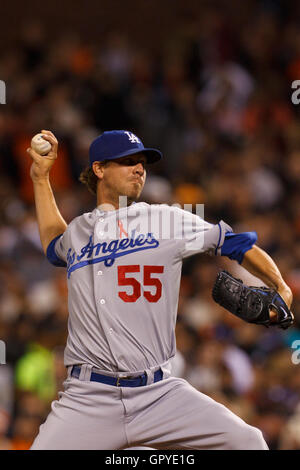 Los Angeles Dodgers Matt Guerrier (55) in action during game 1 of a ...