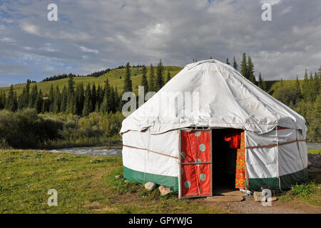 Kyrgyzstan. Karkara valley. yurt Stock Photo - Alamy