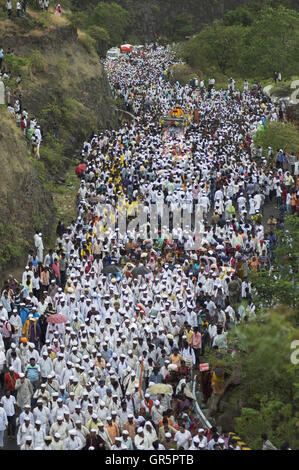 Pandharpur Palkhi At Dive Ghat, Pune, Maharashtra, India Stock Photo ...