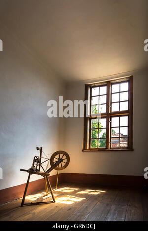Rooms With A Spinning Wheel Stock Photo - Alamy