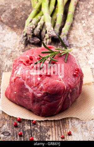 raw filet Steak with spices and vegetables Stock Photo - Alamy