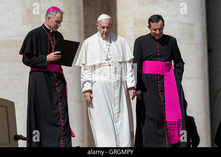 VATICAN CITY, VATICAN - SEPTEMBER 07: Father Andrea, mother Antonia ...