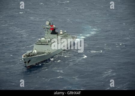 Chinese Navy multi-role frigate Hengshui Stock Photo - Alamy