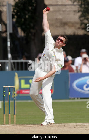 Robert Croft action Stock Photo - Alamy