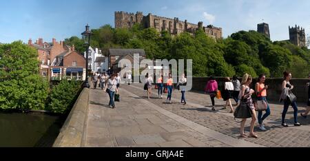 Durham, Framwellgate bridge over the River Wear. - Durham - England ...