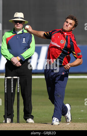 Michael Comber in bowling action for Essex - Essex CCC vs Bangladesh ...