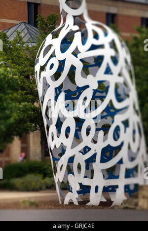 "Bottle o' Notes' sculpture by Claes Oldenburg (1993) in the ...