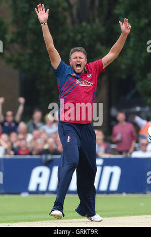 Mitchell Claydon of Kent with a strong appeal for the wicket of Ravi ...
