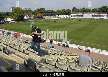 Cricket - Worcestershire Cricket Ground - New Road Stock Photo - Alamy