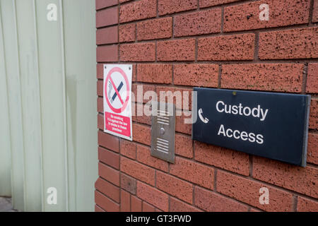 The exterior of Stockport Magistrates Court Stock Photo - Alamy