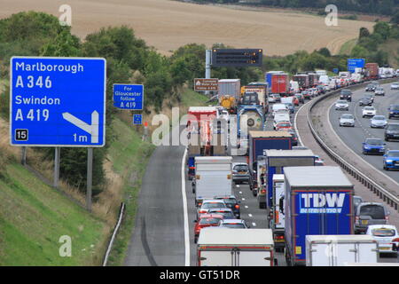 Swindon, UK. 9th Sep, 2016. Traffic congestion at M4, junction 15 which ...