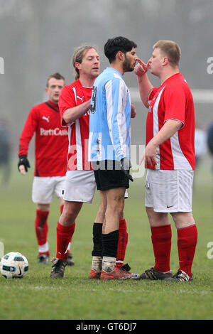 Hackney Os (red) vs Para Siempre (light blue/white) - Hackney & Leyton ...