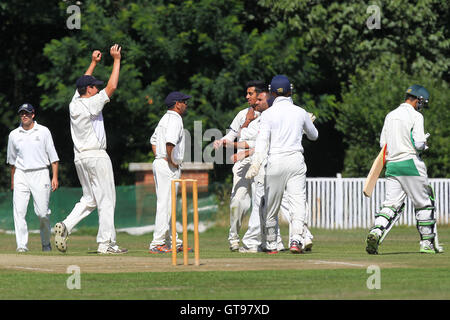 Wanstead players celebrate the wicket of Haaris Ayub - Ilford CC vs ...