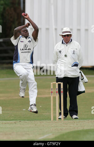 Donovan Miller in bowling action for Woodford Wells - Woodford Wells CC ...