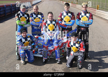 Hackney Hawks riders line up for a team photo - Hackney Hawks Speedway ...