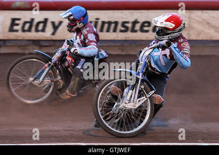 Heat 11: Piotr Swiderski (red), Richard Lawson (blue), Niels-Kristian ...