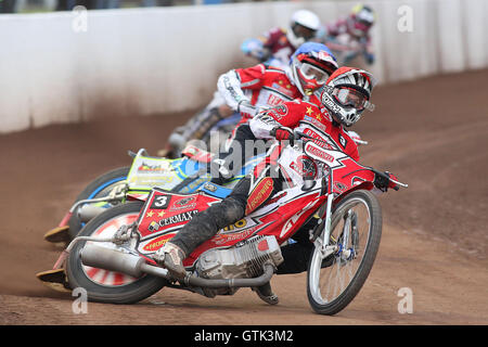 Heat 9: Norbert Kosciuch (red), Troy Batchelor (blue) and Piotr ...