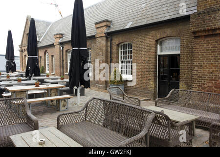 Woolwich, London. The Dial Arch historic old pub sign and birthplace of ...