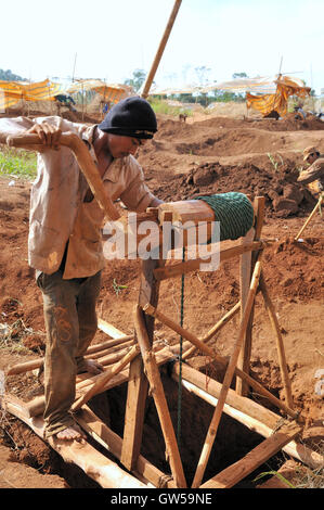 Zircon Mine - Miner Stock Photo - Alamy