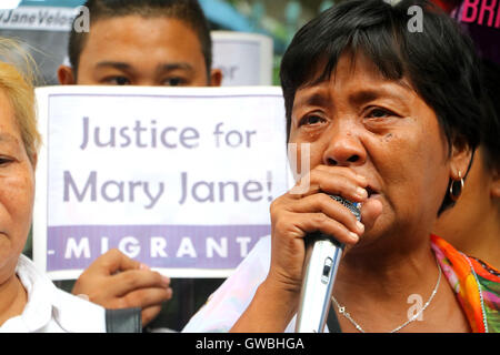 Celia Veloso (mother of Marry Jane Veloso) emotionally and cried to ...