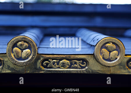 Golden Japanese Roof Sigil of Shogun dynasty Stock Photo - Alamy