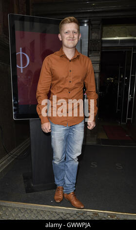 Guests arrive at Coronation Street star Ryan Thomas' leaving party at ...