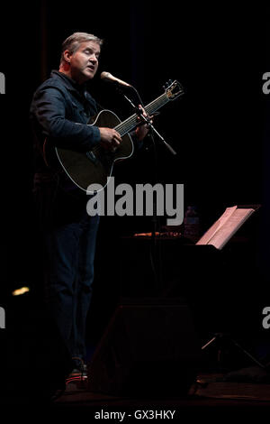 Lisbon, Portugal. 15th September, 2016. North American singer, Lloyd ...
