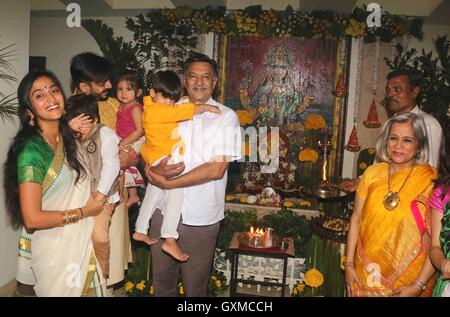 Bollywood actor Vivek Oberoi Priyanka Alva Oberoi Vivaan Veer Oberoi ...