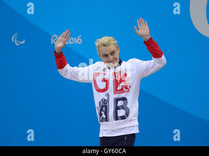 Great Britain's Oliver Hynd celebrates with his Gold medal for winning ...