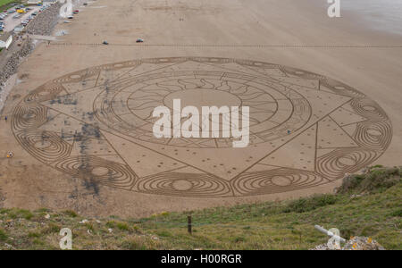 The Ring of Anhur Sand Art by International Snow and Sand Artist Simon ...