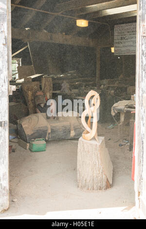 Wood Art, sculpture, sawdust, sculptor, timber, chips, log ...