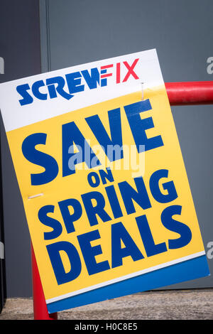 Screwfix store sign advertising open 7 days Bishops road trade park ...