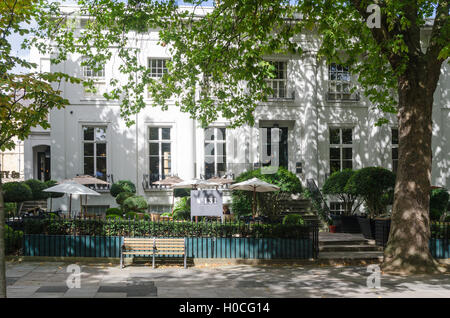 Number 131 boutique hotel and restaurant in Promenade, Cheltenham Stock ...