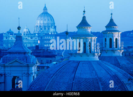 Historic Rome city skyline with domes and spires seen from Janiculum ...