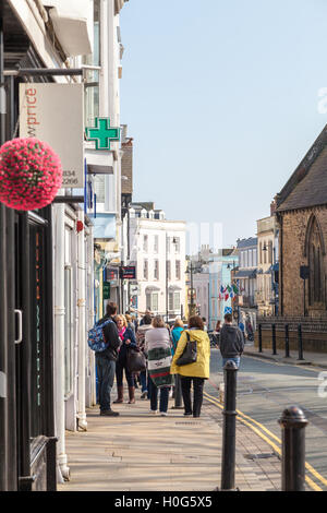 Tenby town centre, Tenby shops, Tenby shopping, town, towns, Wales ...