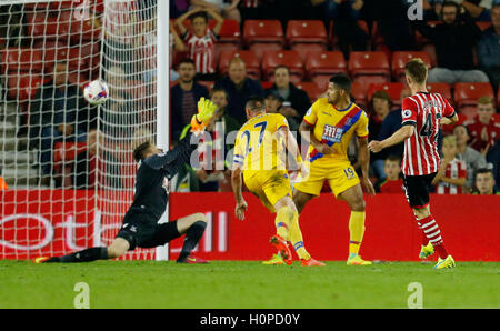 Southampton's Jake Hesketh Stock Photo - Alamy