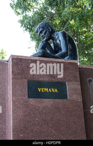 Tankbund Statues on Tank Bund Road in Hyderabad,India Stock Photo - Alamy