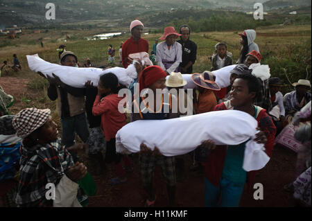 Dancing with the dead. Famadihana ( turning of the bones ) ceremony in ...