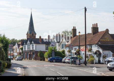 The Perseverance Pub, High Street, Wraysbury, Berkshire, England ...