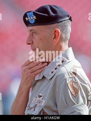 December 8, 2001 - Tampa, Florida, US - Tommy Ray Franks is a retired 4 ...