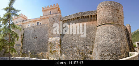 Piccolomini castle in celano (Italy Stock Photo - Alamy