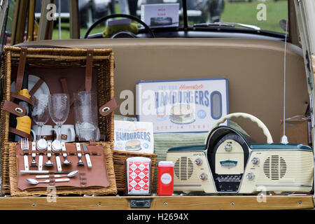 Classic Vintage Cicena retro radio Stock Photo - Alamy