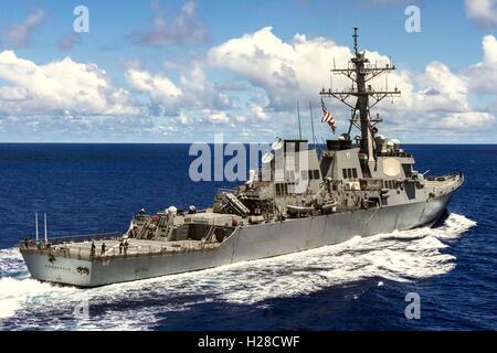 USS Fitzgerald, an Arleigh Burke-class destroyer, conducts ...