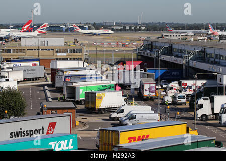 LONDON HEATHROW CARGO TERMINAL Stock Photo - Alamy