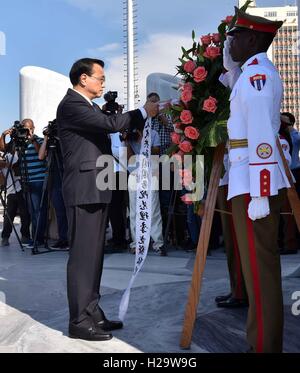 Havana, Cuba. 24th Sep, 2016. Cuban President Raul Castro holds a ...