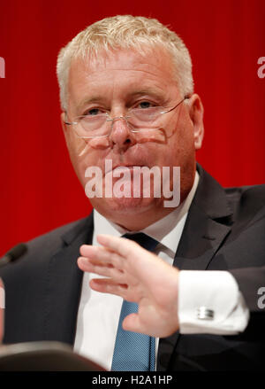 Labour MP Ian Lavery addresses infected blood victims and campaigners ...