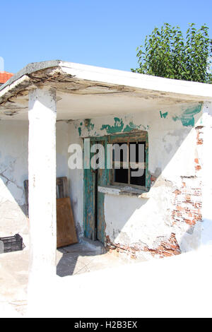 Rundown White House Stock Photo - Alamy
