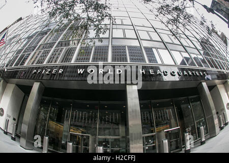 Pfizer Pharmaceutical World Headquarters, New York City Stock Photo - Alamy
