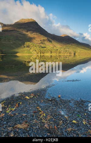 High Stile and Red Pike reflected in Buttermere, Lake District, Cumbria ...